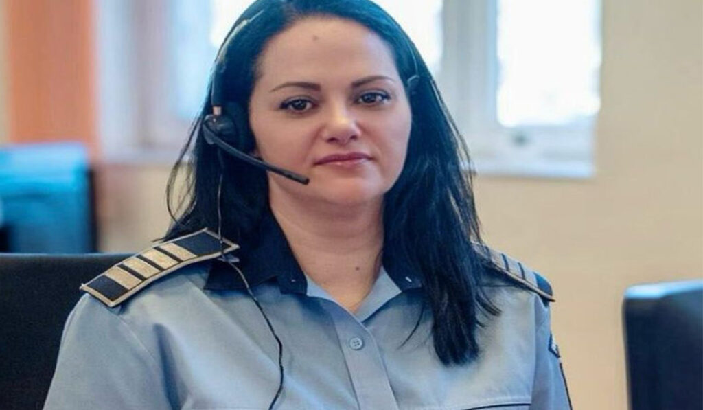 „Fata mea a lasat un bilet de adio! Spune ca vrea sa se sinucida”. Un ... „Fata mea a lasat un bilet de adio! Spune ca vrea sa se sinucida”. Un ...